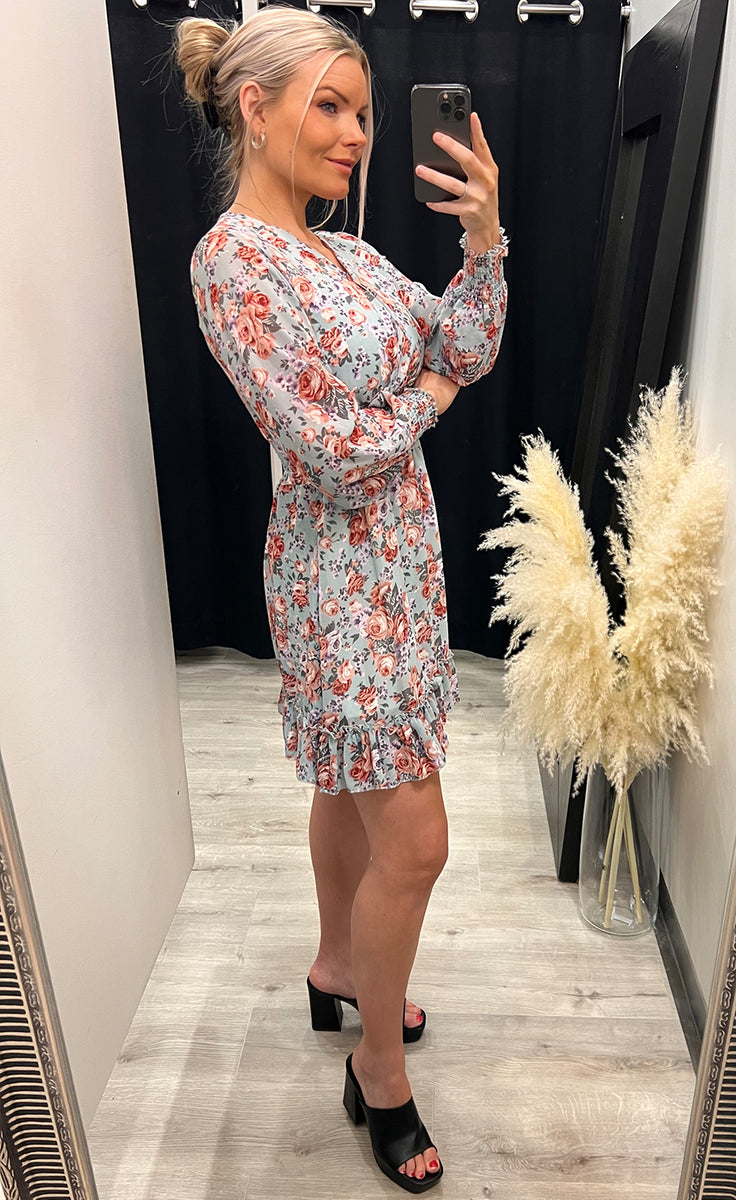Paula dress - sage rose – Centro Akureyri