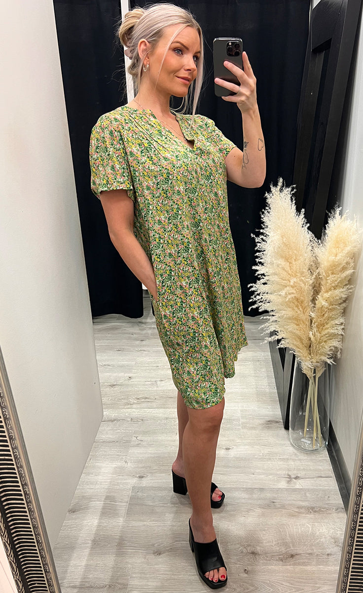 Hella dress 1 - lime mix – Centro Akureyri