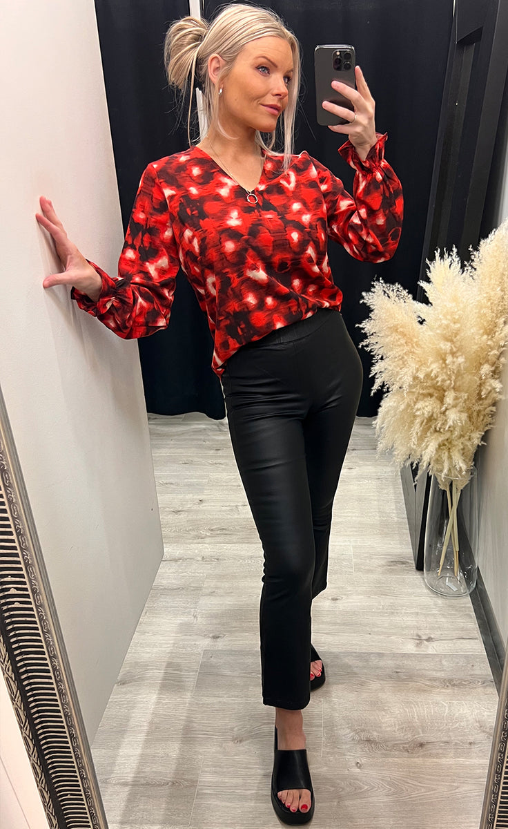 Elvina blouse - ruby print – Centro Akureyri